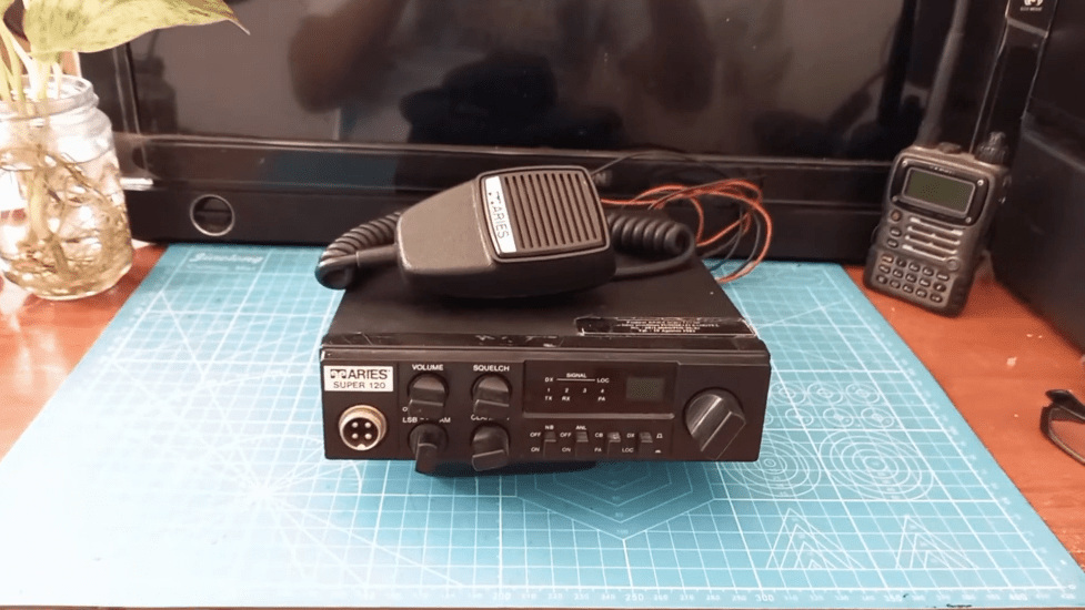 10 Best CB Microphones [in 2024]